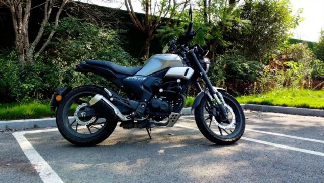 评入门复古本田CB190TR：外观肥而不腻，动力有气无力｜驾驶观_腾讯新闻