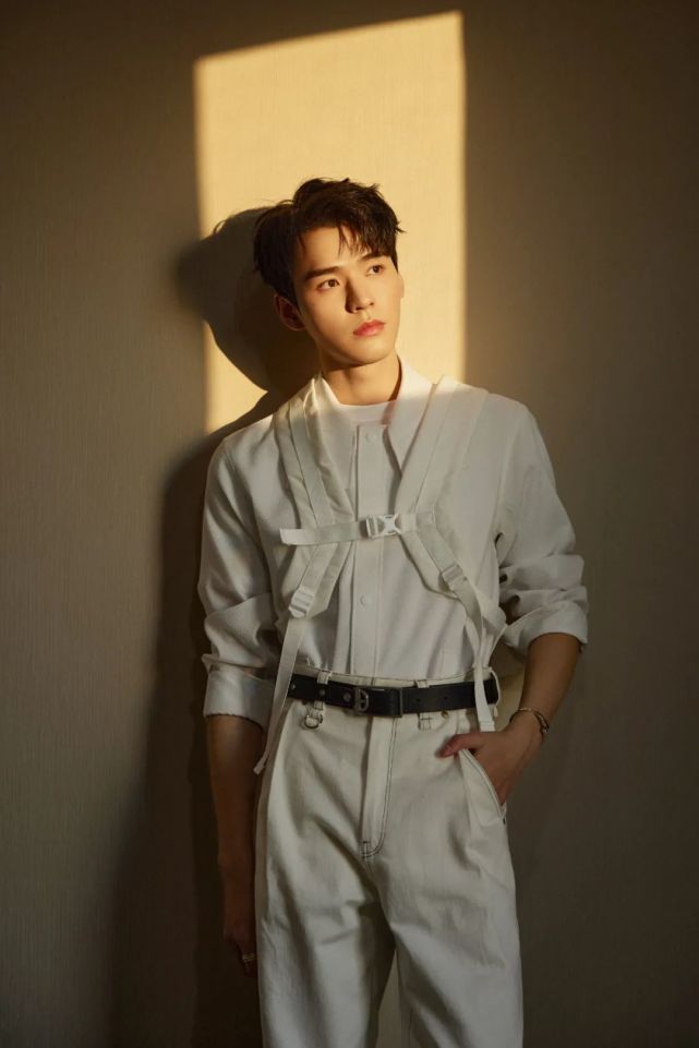 22'Q3｜220位新生代男演员待播作品一览：他们行远自迩，笃行不怠_腾讯新闻