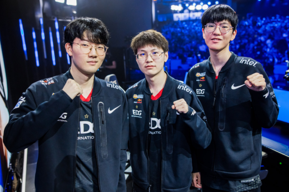 “Deft心态崩塌图”火了，EDG一战载入史册，水晶119血极限翻盘_腾讯新闻