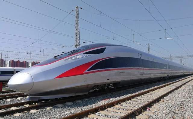 北京到昆明，有2趟高铁，最快只需要10个多小时_腾讯新闻