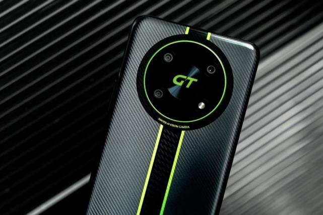 游戏和拍照只能二选一？2000多元预算，荣耀X40GT、荣耀70你选谁_腾讯新闻