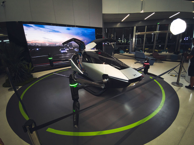 这一次小鹏真上天了！续航35分钟/130km/h 但你想买可不容易？_腾讯新闻