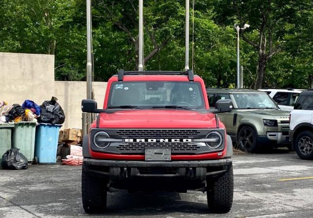 “坦克300”原型车到港，配2.3T＋10AT＋三把锁，售价高达60万_腾讯新闻