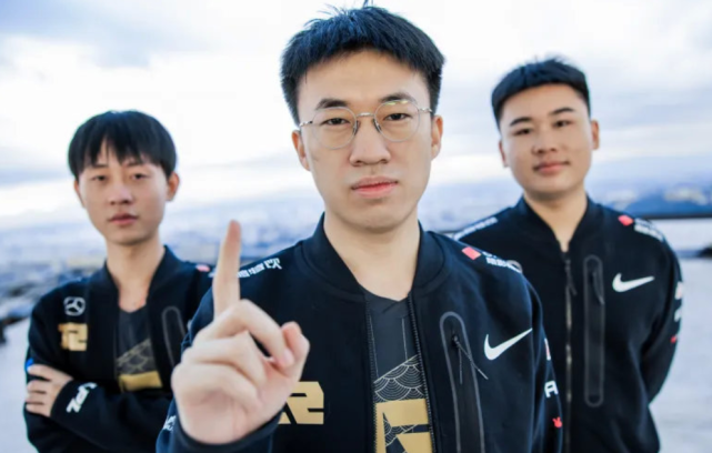 “RNG对选手很好，宁王只值200W”！AJ谈LPL转会：新野王被疯抢_腾讯新闻