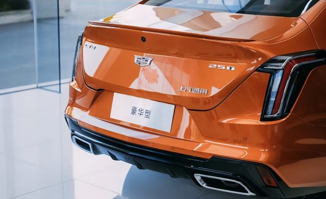 还看BBA？新凯迪拉克CT4上线，纵置1.5T＋8AT，橙色配色更帅气_腾讯新闻