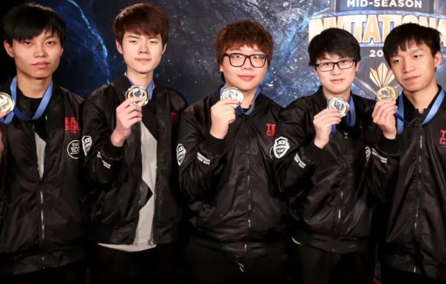 Pawn重返赛场？LCK知情人放出消息，Deft剑指两连冠_腾讯新闻