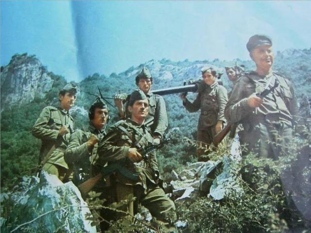 VT-4外贸坦克改名99AE？和解放军99A主战有什么关系？_腾讯新闻