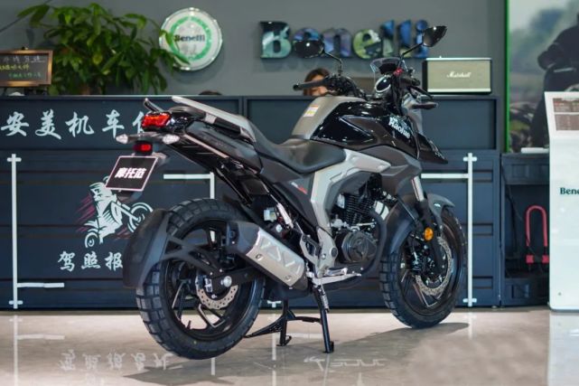 两款入门热门休旅谁更能打：赛科龙RX250对比豪爵DL150_腾讯新闻