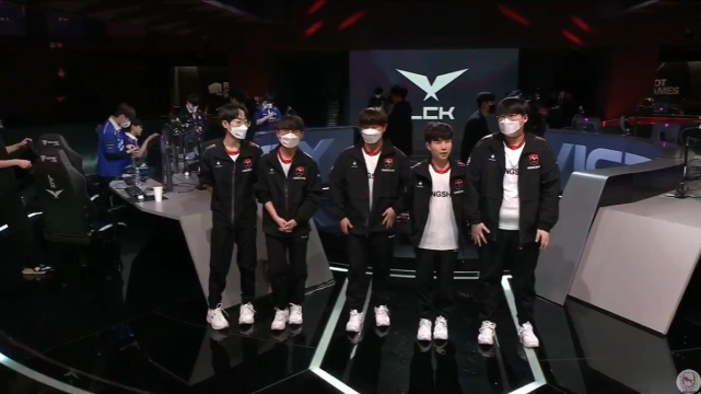 S12总冠军被把虐？DRX惨遭NS碾压陷入3连败！_腾讯新闻