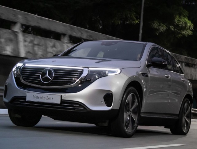 豪华纯电SUV之选！当iX3遇上EQC，谁更值得入手？_腾讯新闻