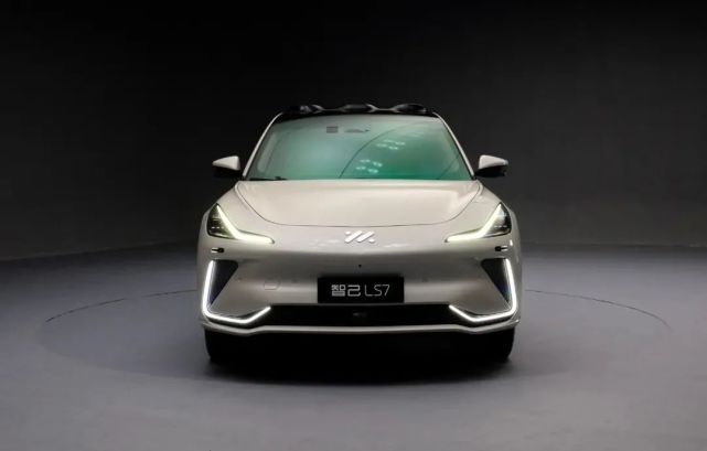 硬刚理想“套娃”和蔚来ES6，智己LS7竞争力和战略使命解析_腾讯新闻