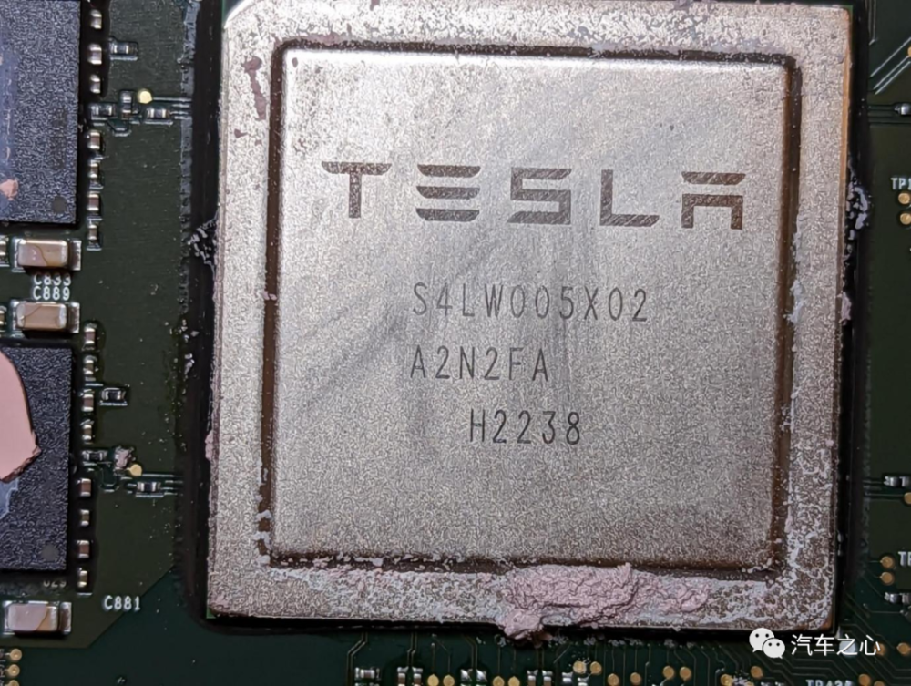 揭秘特斯拉HW4.0：这颗FSD的二代心脏，带着雷达回来了_腾讯新闻