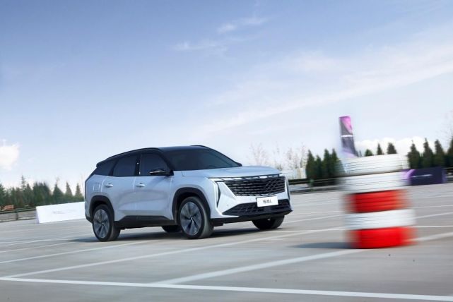 高阶NOA普及者！吉利博越L成为15万级智能SUV新选择_腾讯新闻