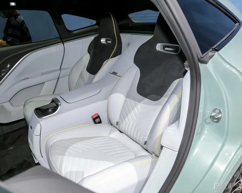 花50多万买蔚来EC7，真的要比BBA更香？看完懂得都懂！_腾讯新闻