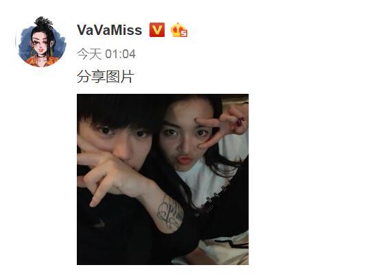 皮几万和李小璐的照片皮几万睡了李小璐 随意云