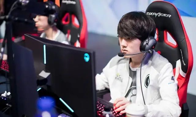 小将Gala堪称DMO大腿 数据证LPL新生代AD们有多强_腾讯新闻