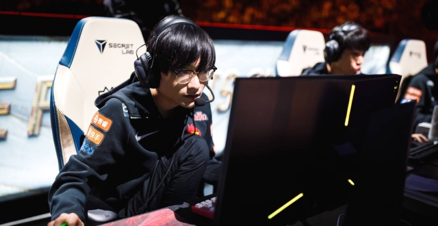 高天亮喜提FMVP，PDD已培养出两位最强打野_腾讯新闻