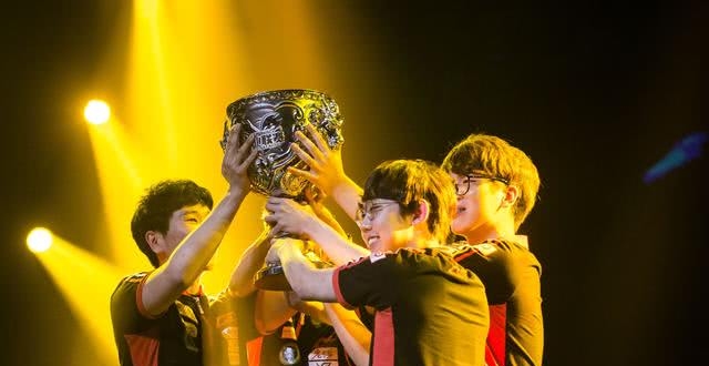 又一老将告别赛场：PYL宣布退役 乐观家族正式解散_腾讯新闻