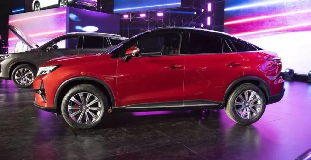 大秀跨界风？传祺GS4 Coupe来了，吉利星越有点慌_腾讯新闻