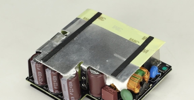 拆解报告：MI小米65W 2A1C三口快充充电器AD653_腾讯新闻