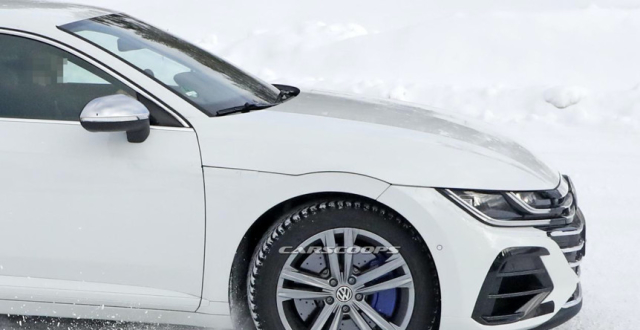 大众Arteon R谍照曝光 搭载3.0升VR6涡轮增压发动机_腾讯新闻