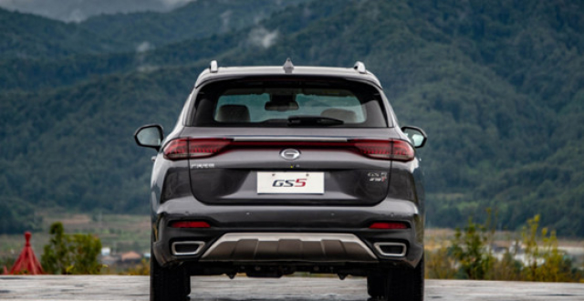 预算15万，传祺GS5和荣威RX5怎么选？_腾讯新闻