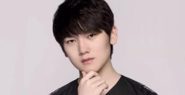 赛前垃圾话？Puff评价JKL：他之前在IG的时候，很容易被抓死_腾讯新闻