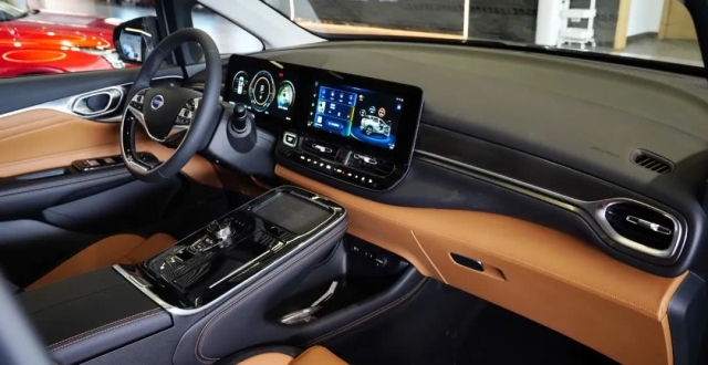 详解Aion V：L3级驾驶辅助/最大续航600公里_腾讯新闻