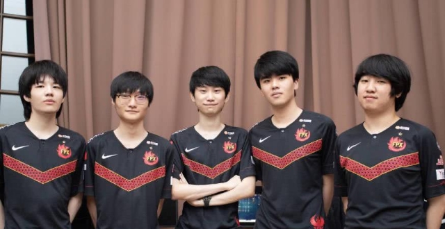 官方处罚！LPL官博：OMG二队打野因对Khan不当言论，禁赛2场_腾讯新闻