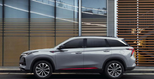 年代改款新增配色，2021款CS75PLUS上市售10.69-15.49万元_腾讯新闻