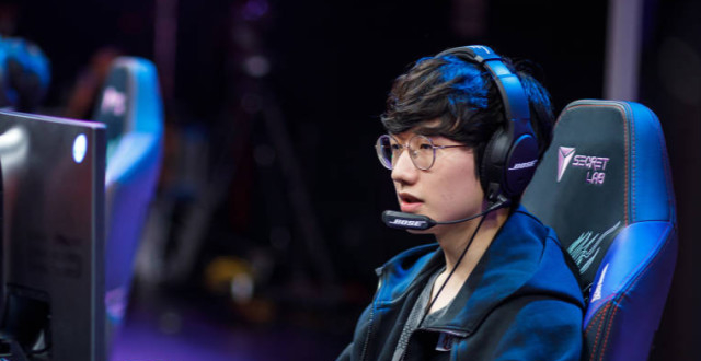 狼行真的行！LGD一天两次击败V3 成功晋级入围赛第二轮_腾讯新闻