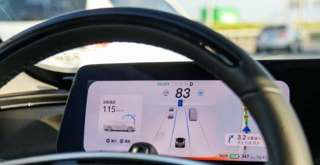 NoA甘拜下风？深度体验小鹏P7 XPILOT 3.0重磅功能 NGP_腾讯新闻