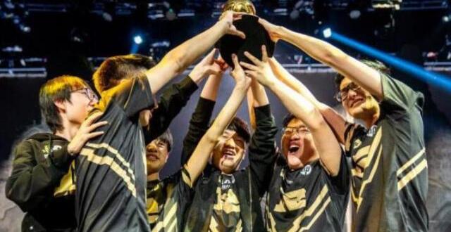 MLXG透露RNG失败的原因，S7英雄池太浅，S8输在心理素质_腾讯新闻