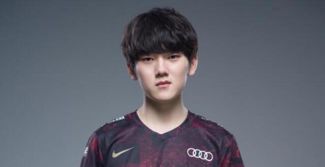 LPL选手直播收入曝光！Doinb一年赚1500W，JKL收益240W_腾讯新闻