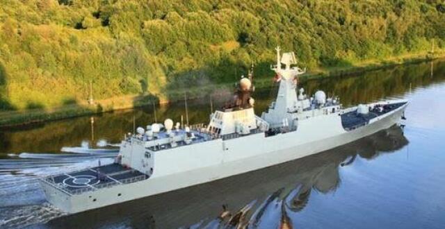 054A型护卫舰：海军对其使用很满意，已追加20艘建造数量_腾讯新闻