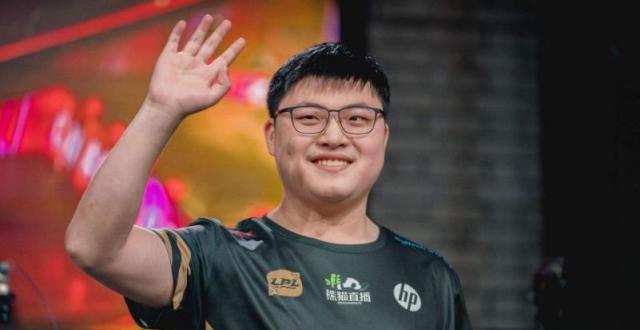 RNG老板：UZI复出难度大！退役是因为S9让他心灰意冷_腾讯新闻