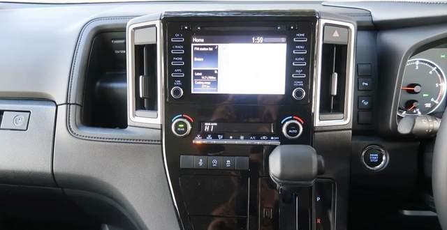 实用型MPV，全新丰田Granvia实车，2.8T动力配大9座_腾讯新闻