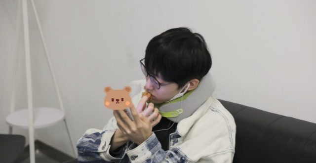 Lwx发威！FPX轻取LGD GimGoon给出精准点评_腾讯新闻