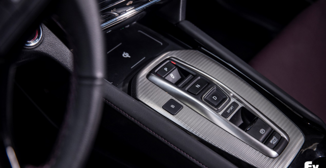 试驾东本M-NV：15万就能买到让人开上瘾的纯电SUV_腾讯新闻