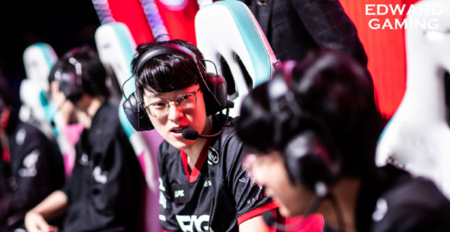 FPX击溃EDG梦回S9，Doinb温水斩学弟，西卡：圣枪哥有1块短板_腾讯新闻