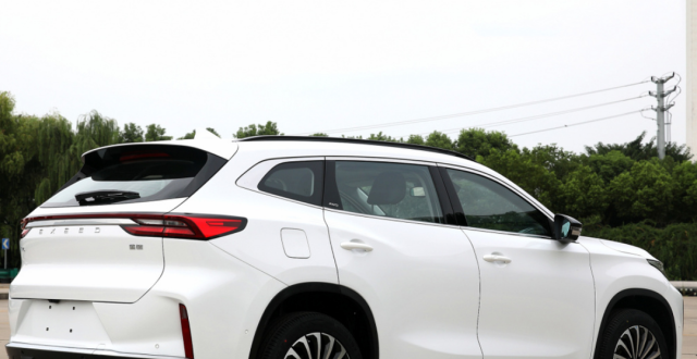 奇瑞拽了，新中型SUV换2.0T，261马力，400牛米_腾讯新闻