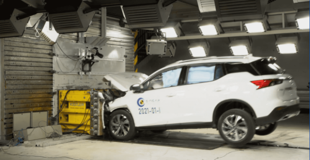 实至名归！传祺GS4荣膺C-NCAP碰撞测试五星安全认证_腾讯新闻