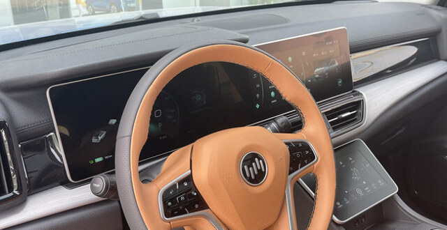 威马W6起售16.98万最高续航620km OTA升级时车还能正常开_腾讯新闻