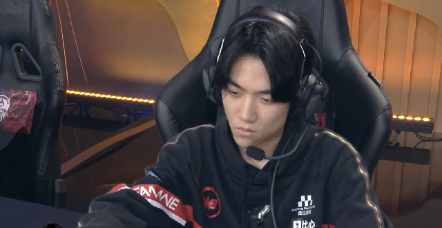 QG零封WE两连胜，Fly夏洛特超神杀穿全场，帆帆两局MVP_腾讯新闻