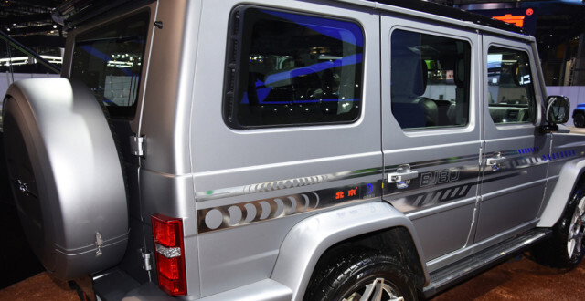 北汽版的“大G”，北京BJ80新车型亮相，气场很强大，配3.0T动力_腾讯新闻