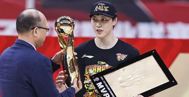 【CBA】广东队加冕11冠王，胡明轩荣膺FMVP_腾讯新闻