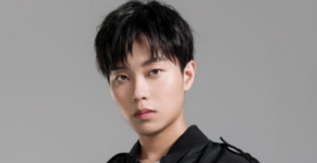 云顶之弈S5：童扬Korol天胡龙族惨遭制裁，三星铁男一人横扫全场_腾讯新闻