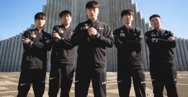 C9战胜夺冠热门战队DK！这次RNG稳了？其实历届MSI冠军都有挫折_腾讯新闻