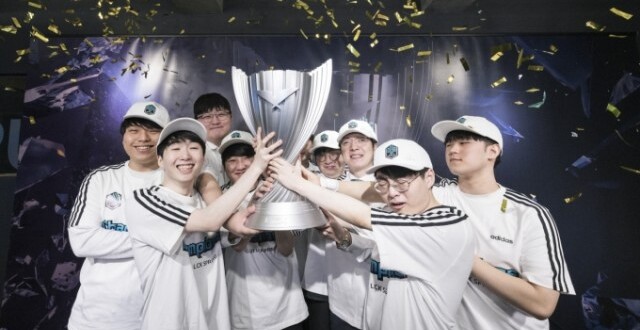 “RNG击败DK”登上韩网头条，LCK网友承认：没有韩援的RNG真厉害_腾讯新闻