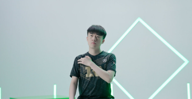 连斩4个赛区冠军！RNG所向披靡打服LCK撸友，姿态：小虎完成进化_腾讯新闻